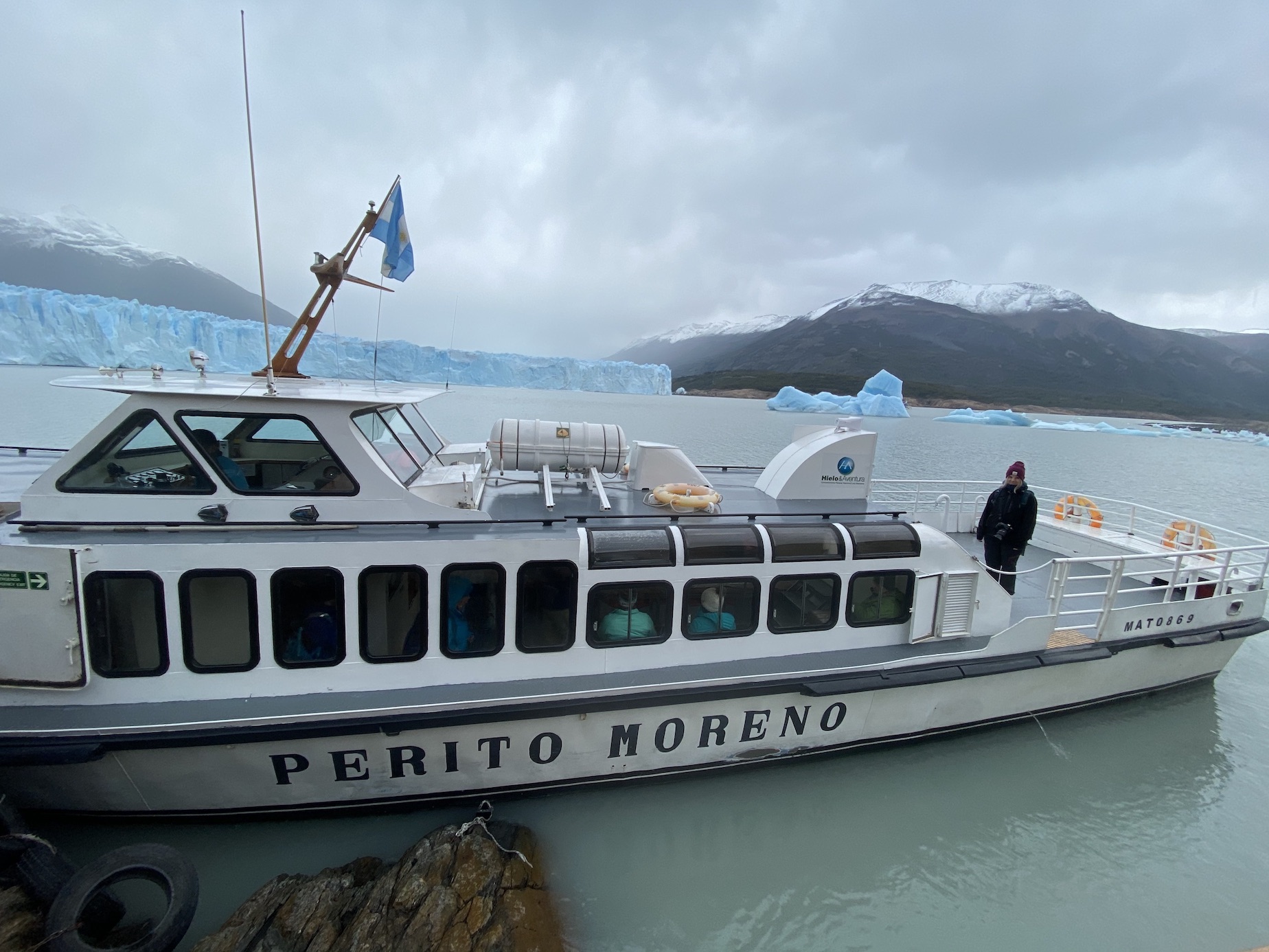 8 THINGS TO KNOW ABOUT THE PERITO MORENO GLACIER - Chelsey Explores ...